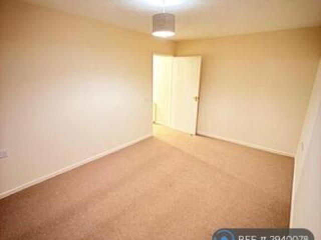 2 bedroom flat for rent in Swallows Croft, Reading, RG1
