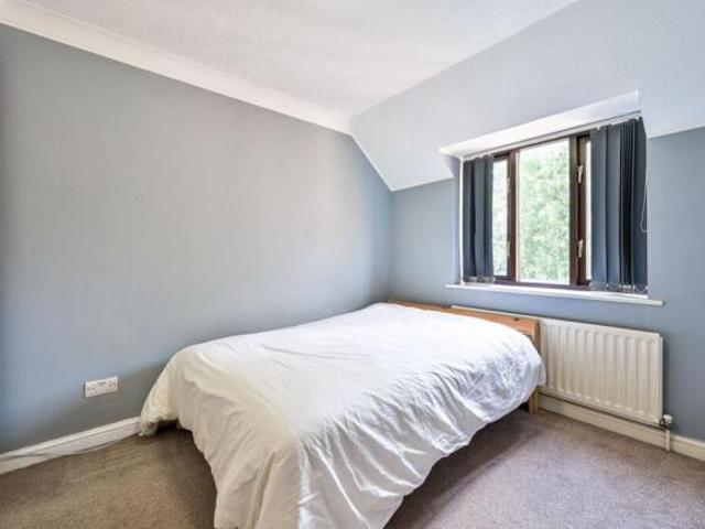 2 bedroom flat for rent in Swan Drive, Edgware, London, NW9