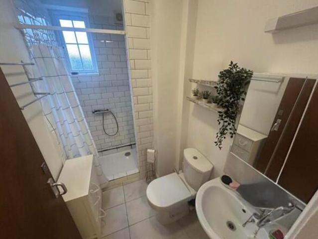 2 bedroom flat for rent in Swanage Close, SO19