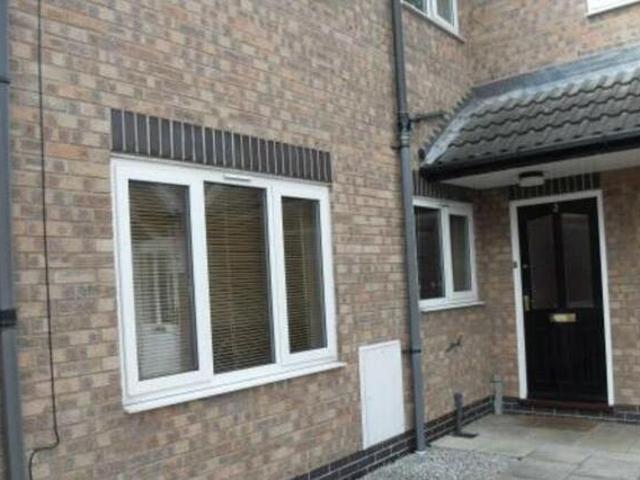 2 Bedroom Flat For Rent In Swanland