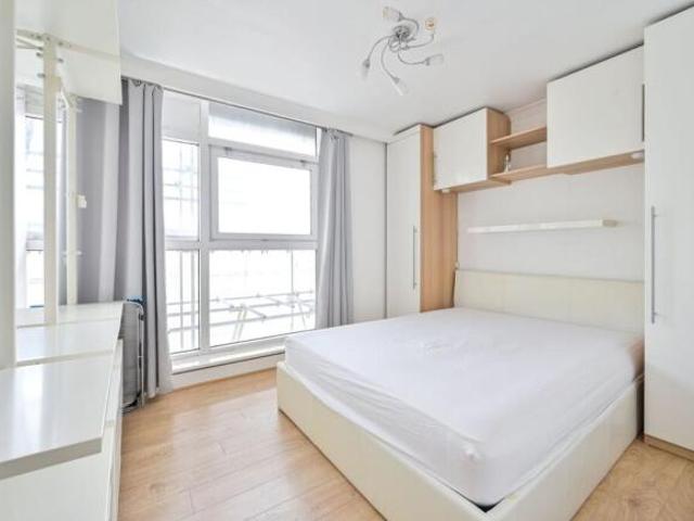 2 bedroom flat for rent in Sweden Gate, Rotherhithe, London, SE16
