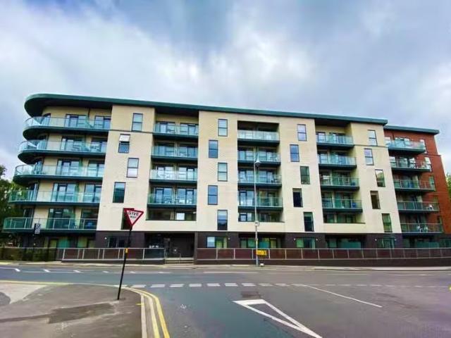 2 bedroom flat for rent in St. Vincent Street, B16