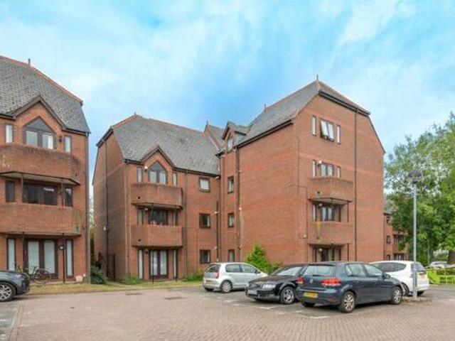 2 Bedroom Flat For Rent In St. Albans