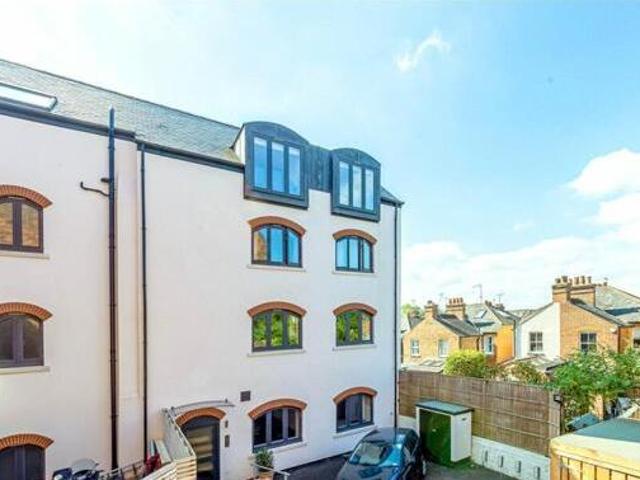 2 Bedroom Flat For Rent In St. Albans
