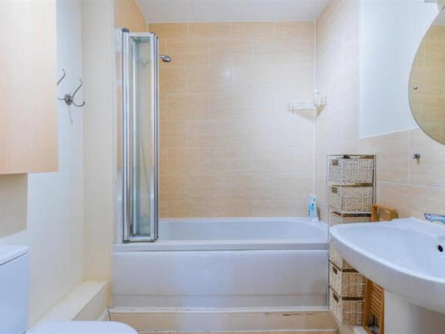 2 bedroom flat for rent in St. Catherines Road, Bournemouth, BH6 4AA, BH6