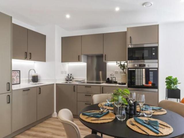 2 bedroom flat for rent in St Cecilia Street SoYo Square LS2
