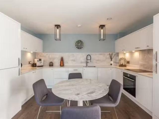 2 bedroom flat for rent in St Clements Avenue, E3, Bow, London.