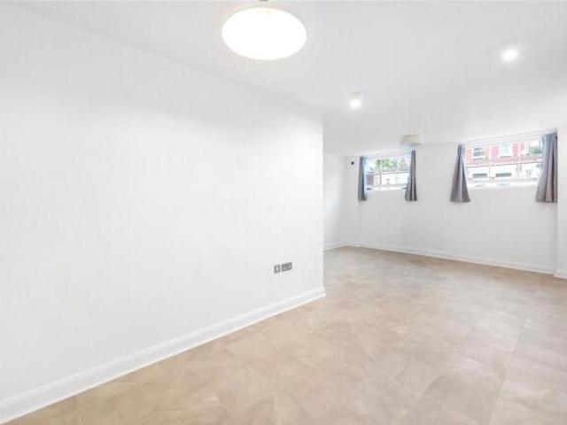 2 bedroom flat for rent in St. Cyprians Street, Wandsworth, London, SW17