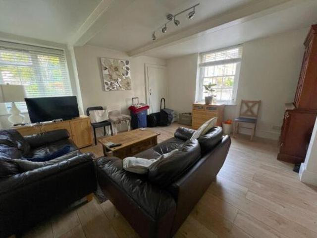 2 bedroom flat for rent in St. Davids Hill, Exeter, EX4 4DA, EX4