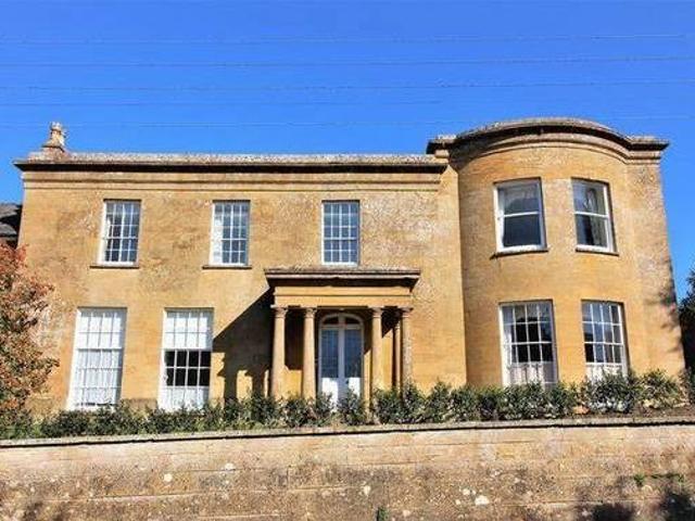 2 bedroom flat for rent in St Elizabeths Way South Petherton TA13
