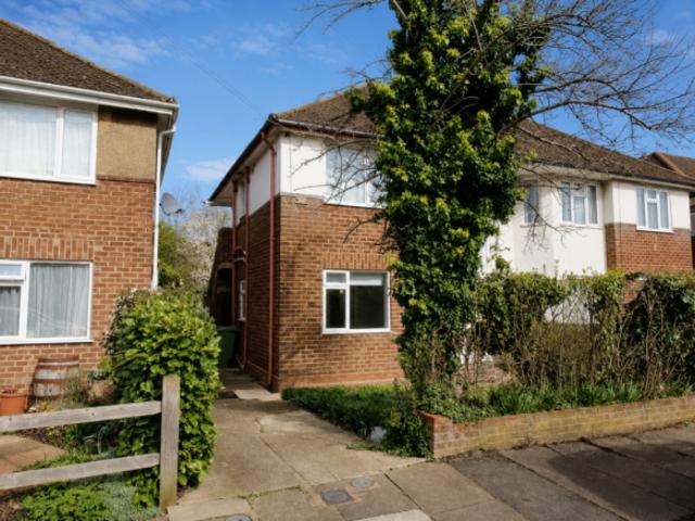 2 bedroom flat for rent in St Georges Drive, Cheltenham, GL51