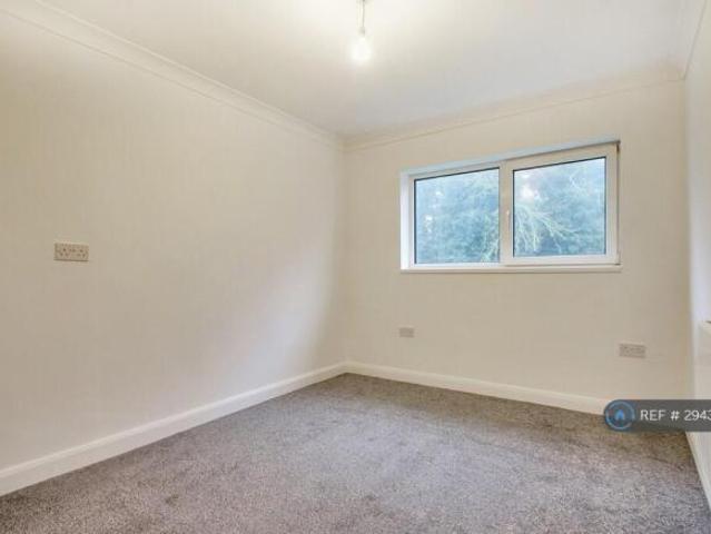 2 bedroom flat for rent in St. Georges Square, Longfield, DA3