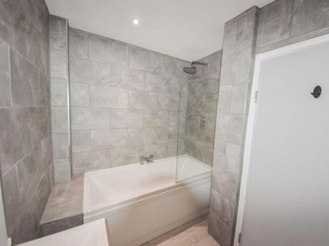 2 bedroom flat for rent in St. Helens Parade, Southsea, PO4