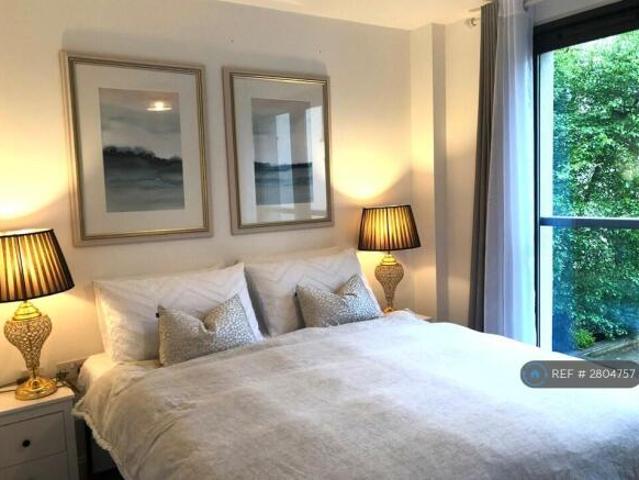 2 bedroom flat for rent in St. James Walk, Cheltenham, GL50