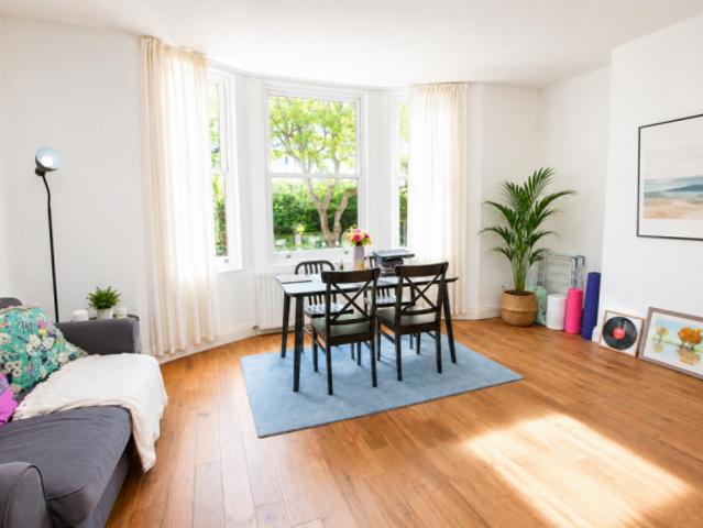 2 bedroom flat for rent in St. James's Avenue, Brighton, BN2