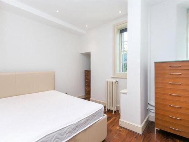 2 bedroom flat for rent in St. Johns Wood Road, London NW8