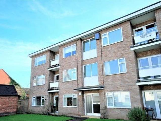 2 bedroom flat for rent in St Johns Court Warwick CV34 4NJ CV34