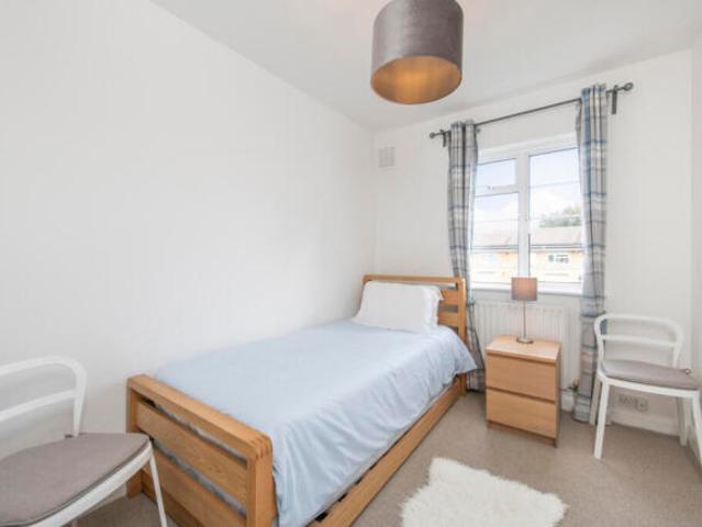 2 bedroom flat for rent in St. Leonards Court, St. Leonards Road, SW14