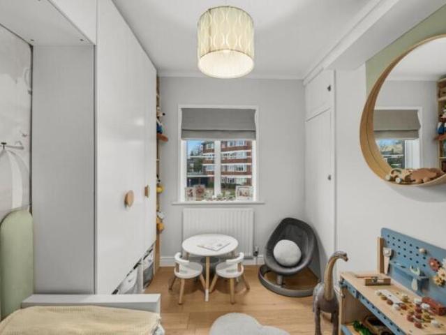 2 bedroom flat for rent in St. Leonards Court, St. Leonards Road, SW14