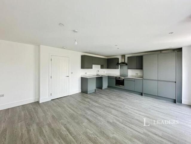 2 bedroom flat for rent in St. Leonards Road, Eastbourne, East Sussex, BN21