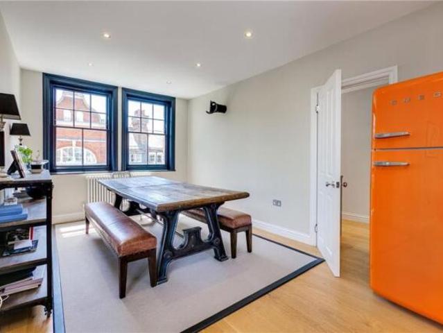 2 bedroom flat for rent in St Loo Court, London, SW3