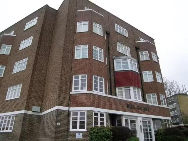 2 bedroom flat for rent in St. Mark's Hill, Surbiton, KT6