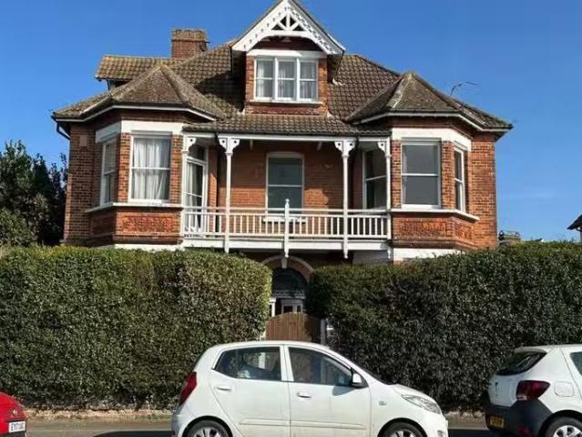 2 bedroom flat for rent in St Mildreds Road, Westgate, Kent, CT8