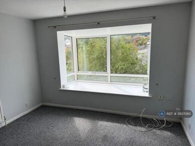 2 bedroom flat for rent in St Pauls Way, Folkestone, CT20
