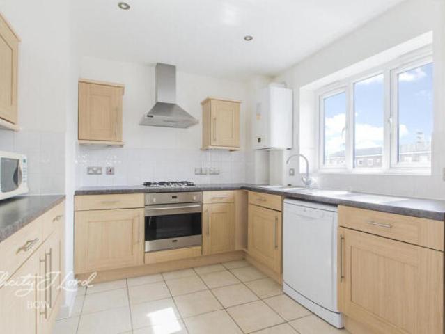 2 bedroom flat for rent in St Pauls Way, London, E3