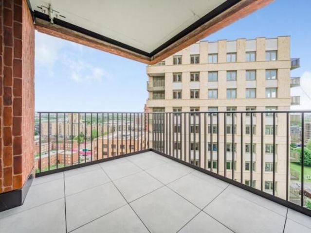 2 bedroom flat for rent in St Pauls Road, Barking, London, IG11