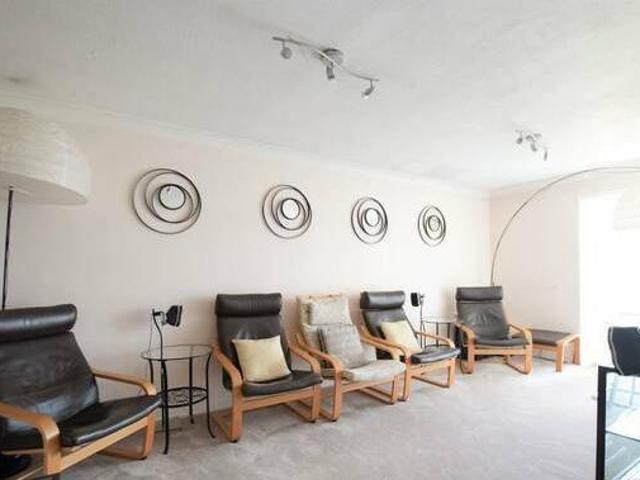 2 bedroom flat for rent in St Peters Close IG2