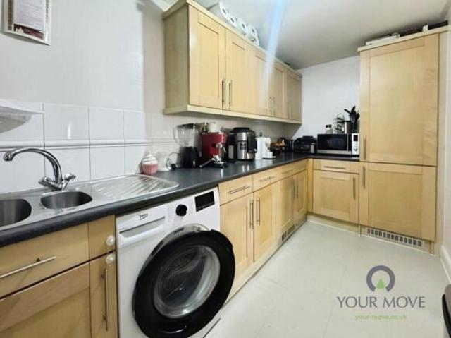 2 bedroom flat for rent in St. Peters Street, Maidstone, Kent, ME16
