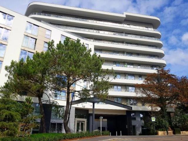 2 bedroom flat for rent in St. Peters Road, Bournemouth, Dorset, BH1