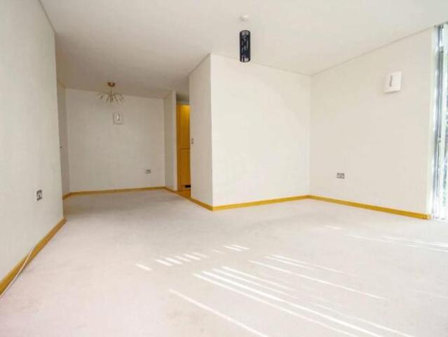 2 bedroom flat for rent in St. Peters Road, Bournemouth, Dorset, BH1