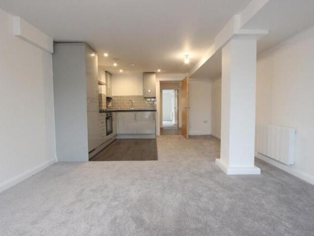 2 bedroom flat for rent in St Radigunds Road, Dover, CT17 0JZ, CT17