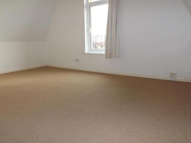 2 bedroom flat for rent in St. Ronans Road, Southsea, PO4