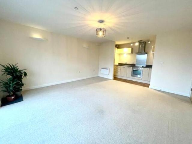 2 bedroom flat for rent in St. Swithins Square, Lincoln, LN2