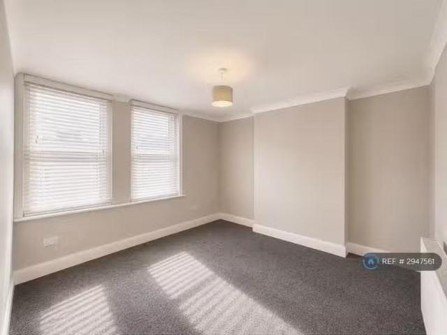 2 bedroom flat for rent in St. Swithuns Road, Bournemouth, BH1