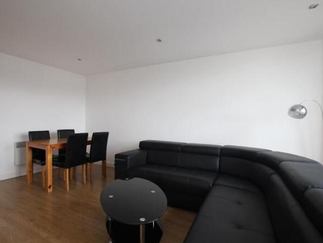 2 bedroom flat for rent in Stobcross Street, Finnieston, Glasgow, G3