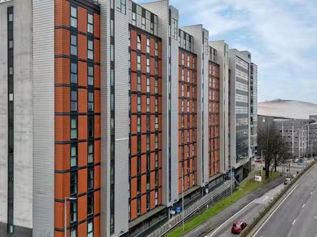 2 bedroom flat for rent in Stobcross Street, G3