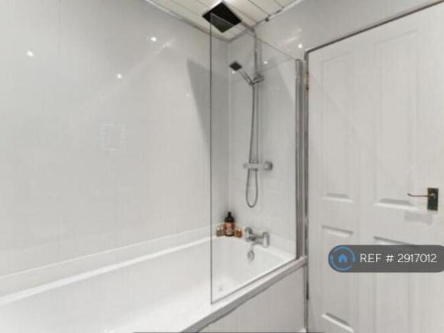 2 bedroom flat for rent in Stockiemuir Avenue, Glasgow, G61