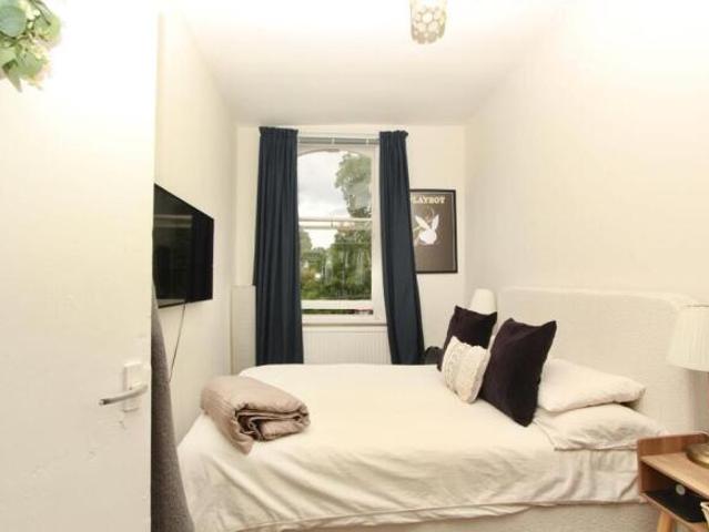 2 bedroom flat for rent in Stoke Newington Common, N16