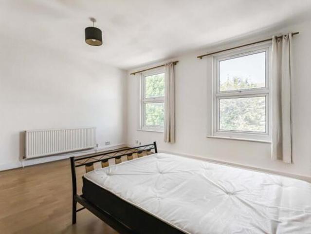 2 bedroom flat for rent in Stoke Newington Road, Stoke Newington, N16