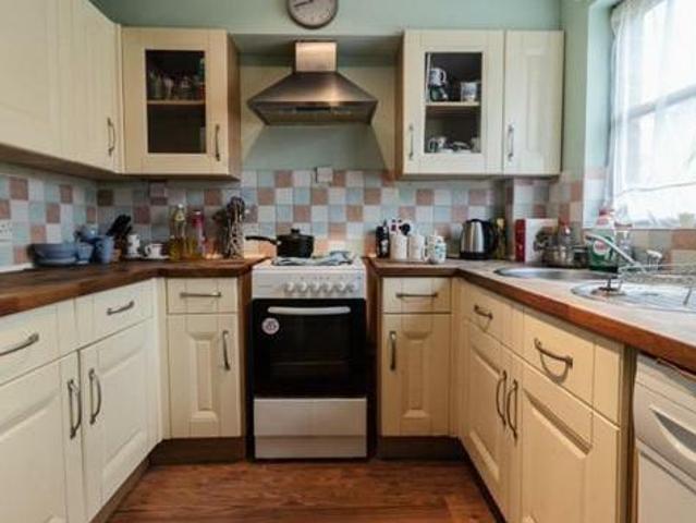 2 Bedroom Flat For Rent In Stone, Kent