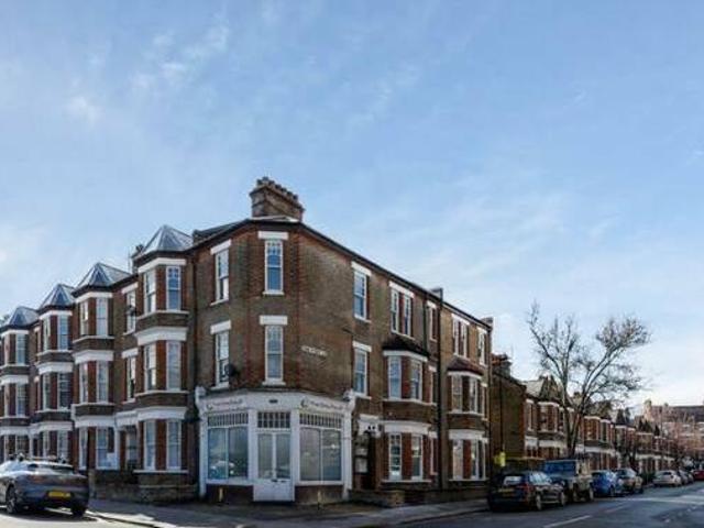 2 bedroom flat for rent in Stonhouse Street Sw4 SW4