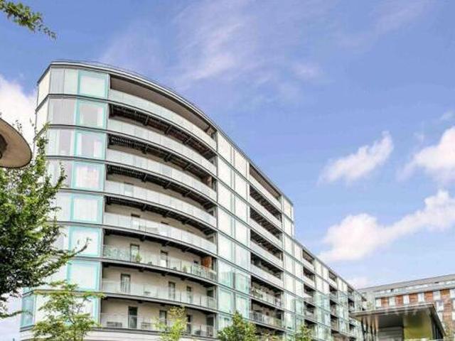 2 Bedroom Flat For Rent In Station Approach, Hayes