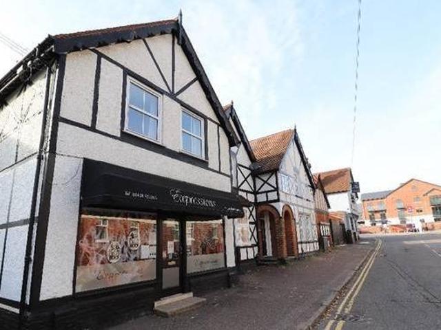 2 bedroom flat for rent in Station Approach Knebworth Hertfordshire SG3