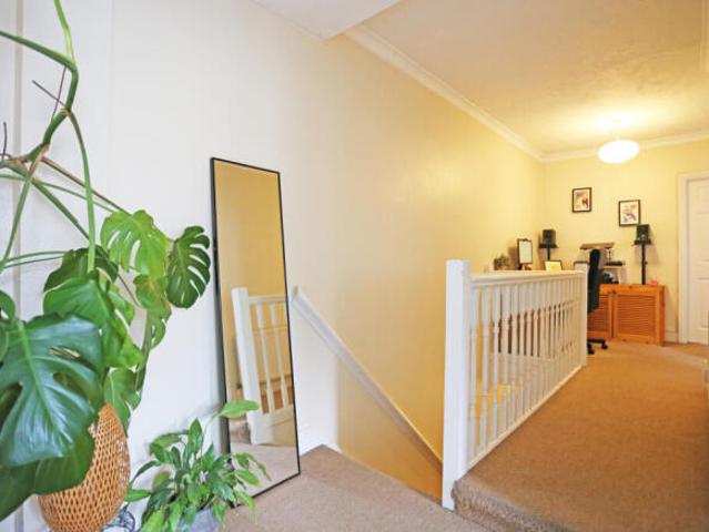 2 bedroom flat for rent in Station Parade, High Street, Wanstead, Redbridge, London, E11