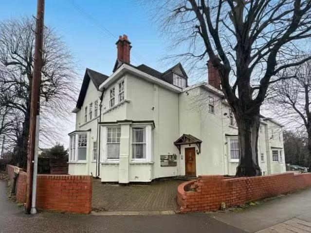 2 bedroom flat for rent in Station Road, Birmingham, B33