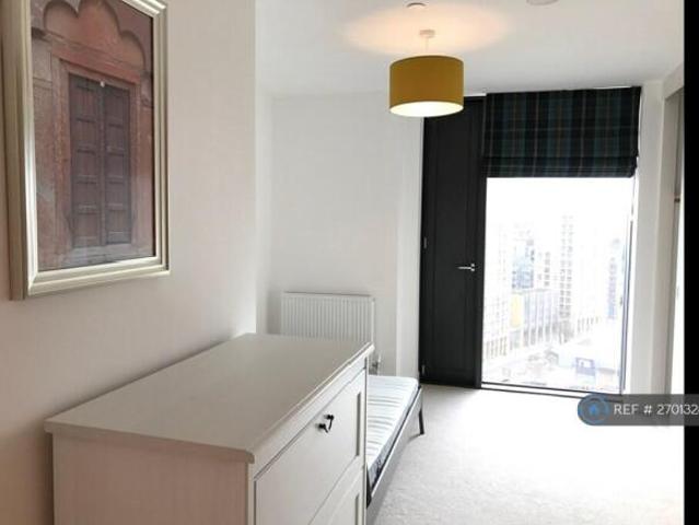 2 bedroom flat for rent in Station Road, London, SE13